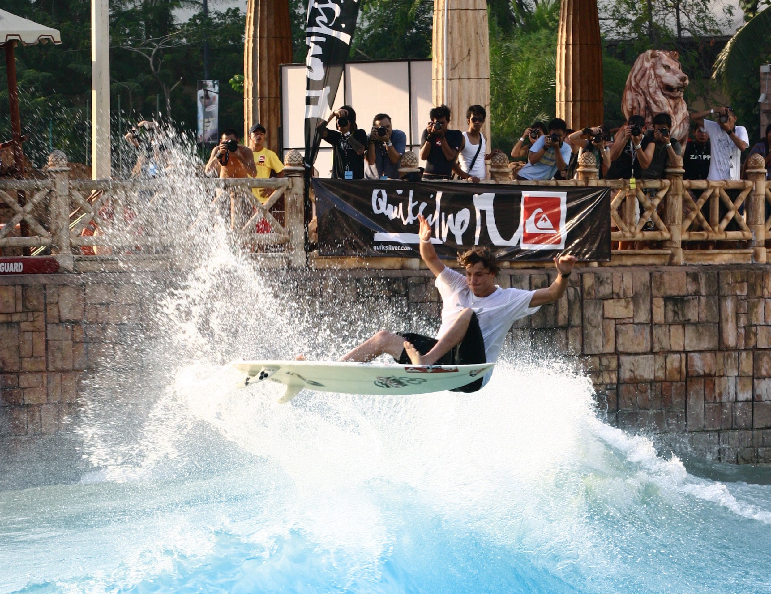 Draw in Consumers, Keep Them There, and Bring Them Back: Surf in Retail ...